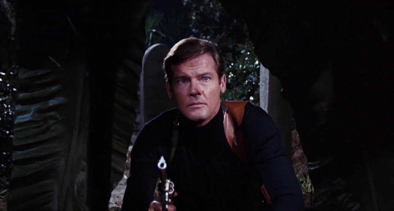 The style of James Bond: clothes in the Roger Moore era
